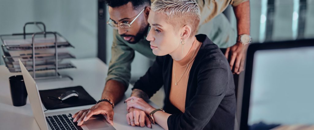 Software-Lifecycle Meilensteine, Herausforderungen und Best Practices