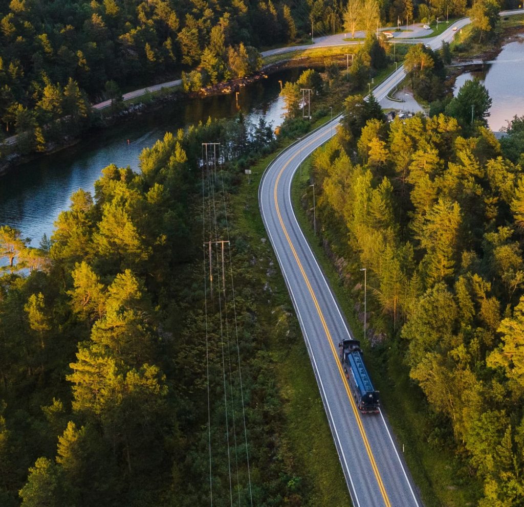 Delving into research and opportunities for carbon neutrality in logistics